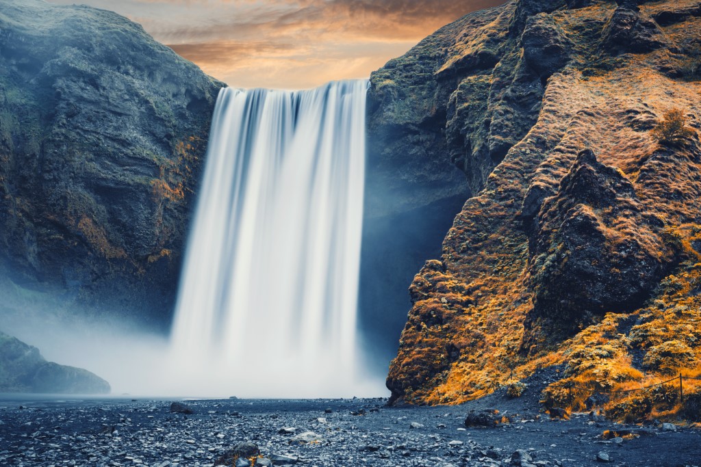The Weather in Iceland By Month - How to Read the Icelandic Weather ...